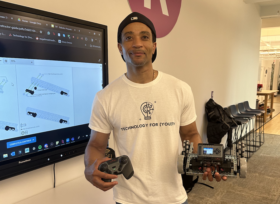 Omari Edwards: The Black Tech Expert Working to Bring STEM Success in ...